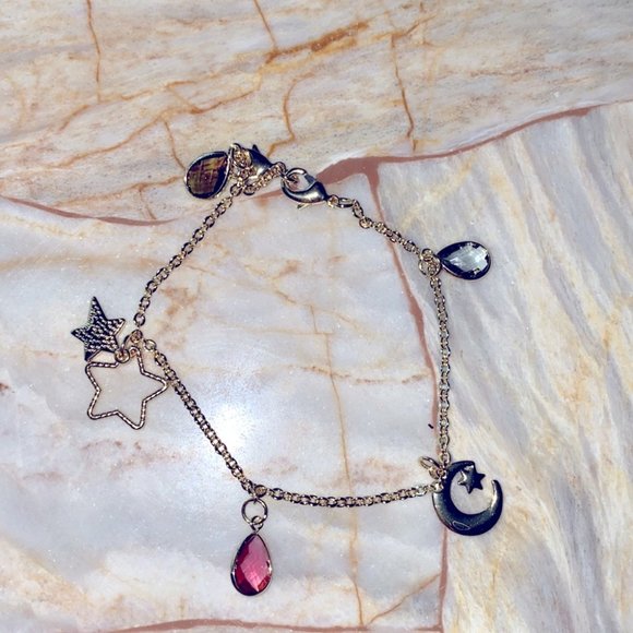 Victoria's Secret | Jewelry | New Victoria Secret Gold Bracelet Charm ...